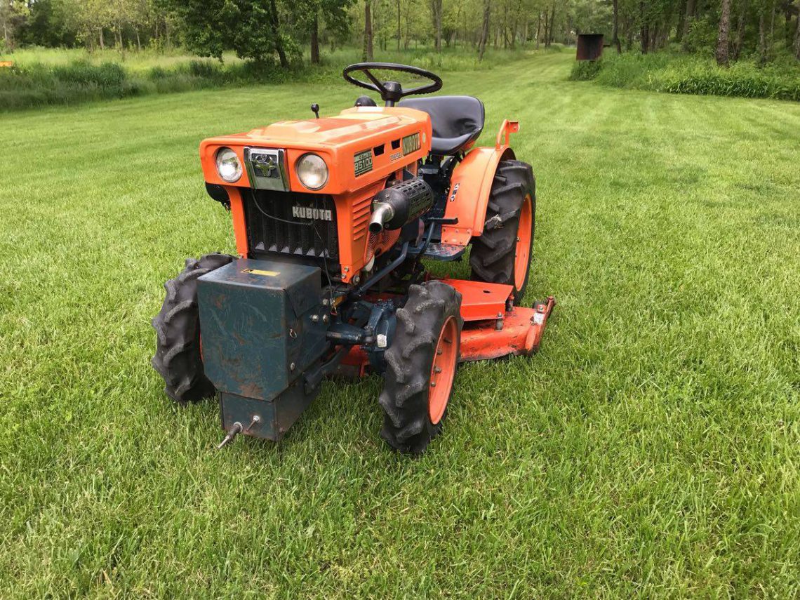 Kubota B5100 Diesel 4WD Compact Tractor - RonMowers