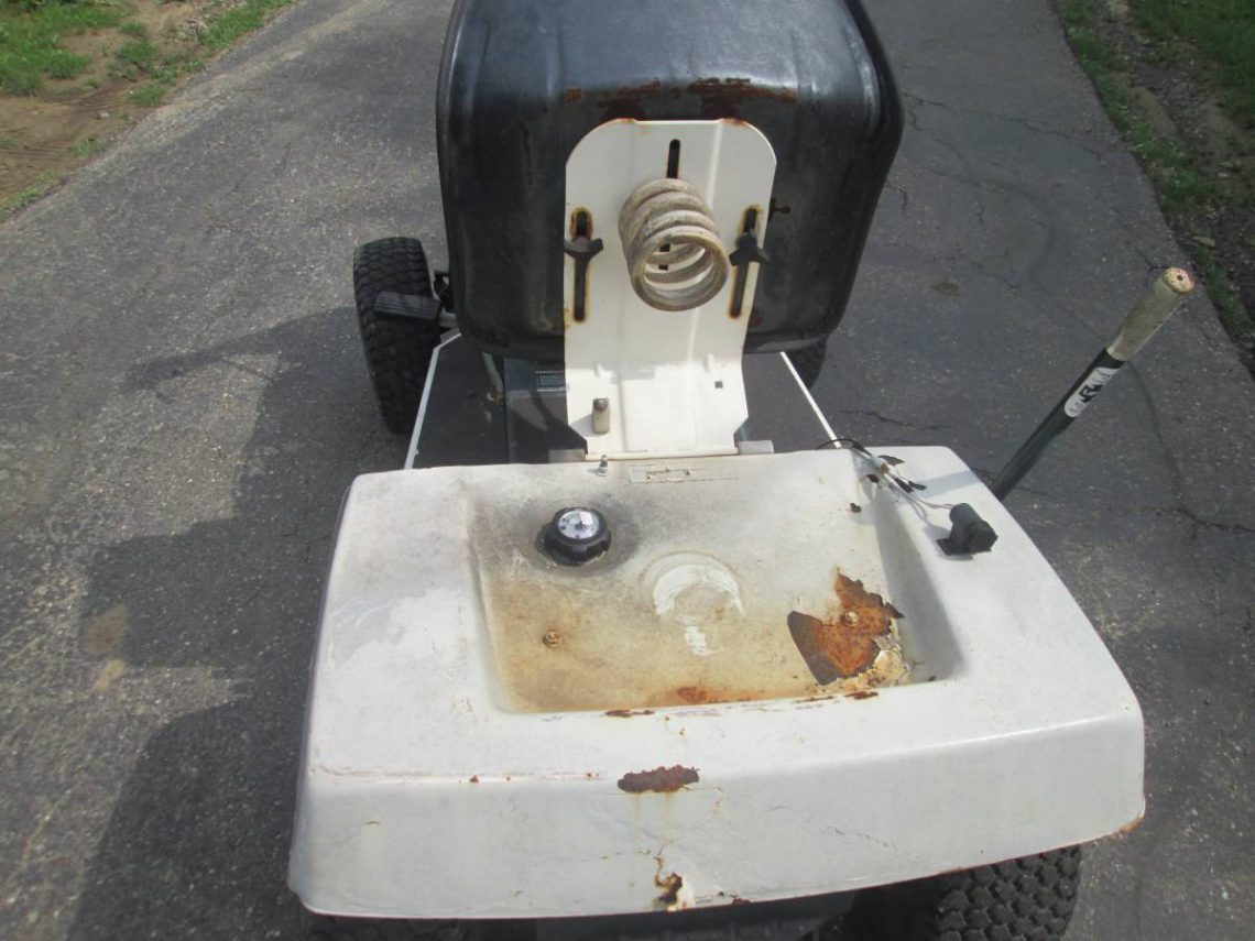 Bolens Suburban ST160 Riding Mower for Sale - RonMowers