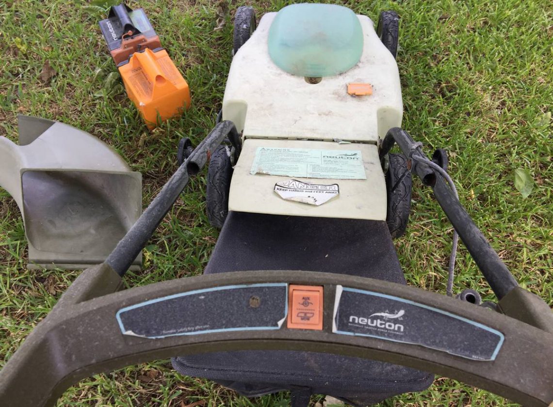 Neuton EM 5.1 Cordless Electric Lawn Mower for Sale - RonMowers