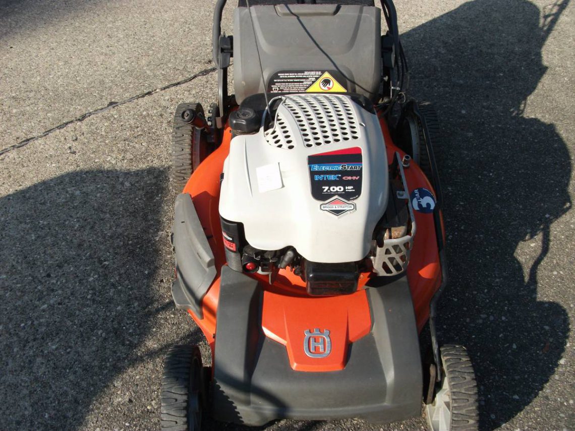 2013 Husqvarna HU700F walk behind mower - RonMowers