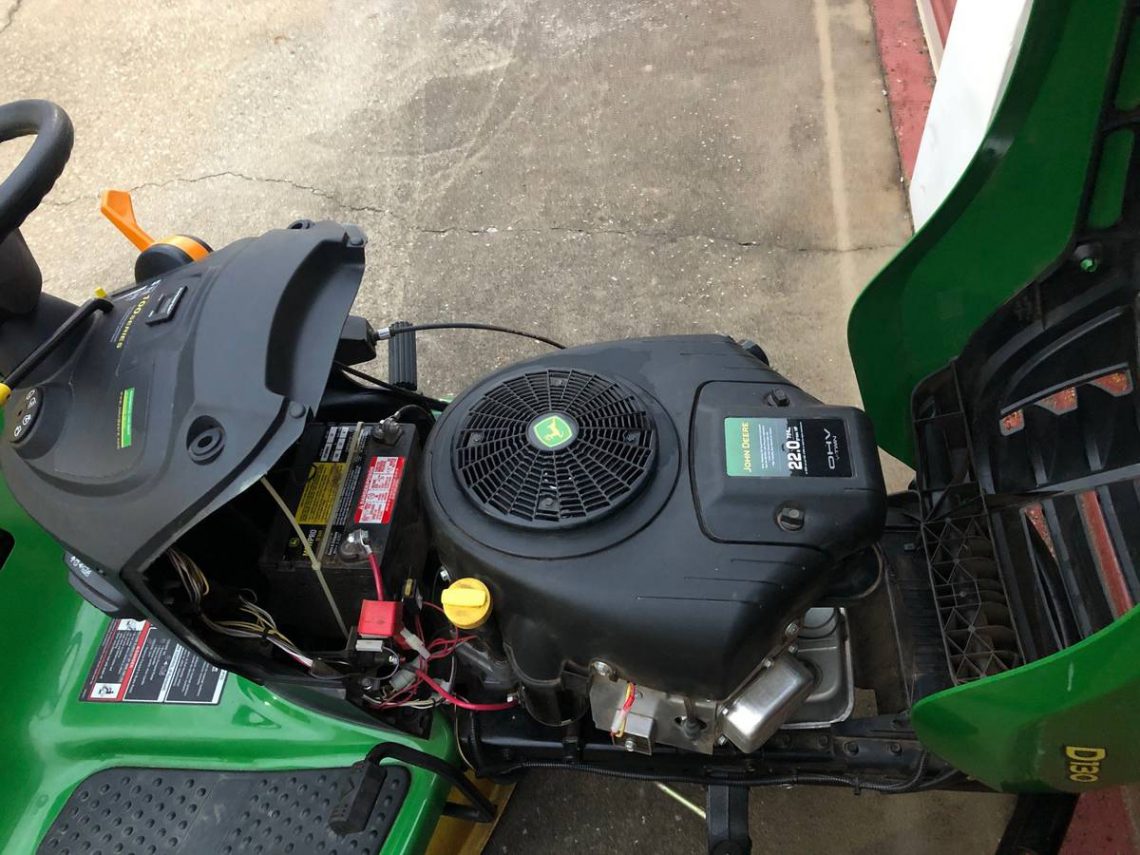 John Deere D130 Lawn Mower 42 in deck - RonMowers