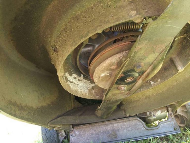 Preowned Honda HR215 Masters Commercial Grade Hydrostatic Lawn Mower ...