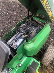 John Deere 212 Tractor Riding Mower with Mower Deck - RonMowers