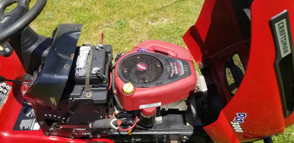 2004 Craftsman DLT 3000 42" Cut Lawn Tractor - RonMowers