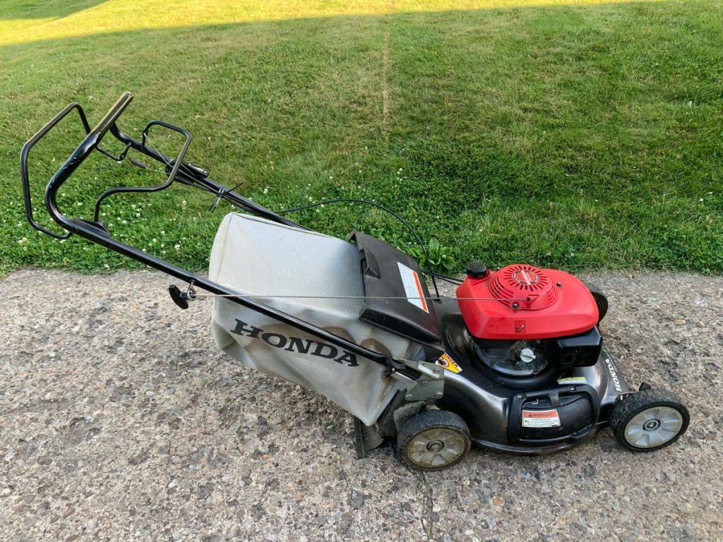 Honda Harmony II HRT216 Self-propelled Lawn Mower for Sale - RonMowers