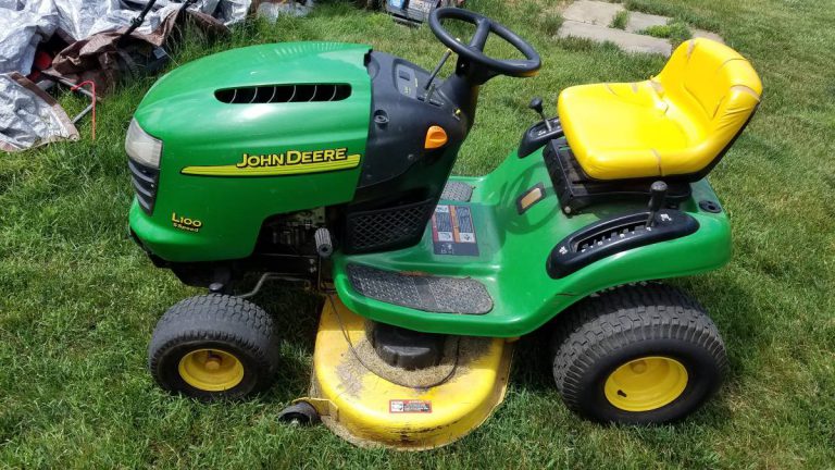 John Deere L100 17hp Riding Mower for Sale - RonMowers