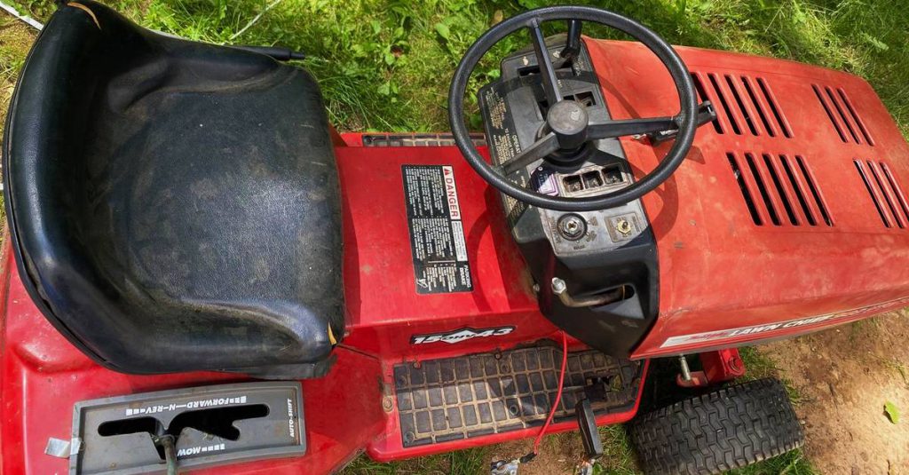 Lawn Chief 545 Hydro Riding mower need repairs - RonMowers