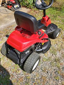 Troy-Bilt 30 inch 6-Speed Riding Lawn Mower TB30 Like New - RonMowers