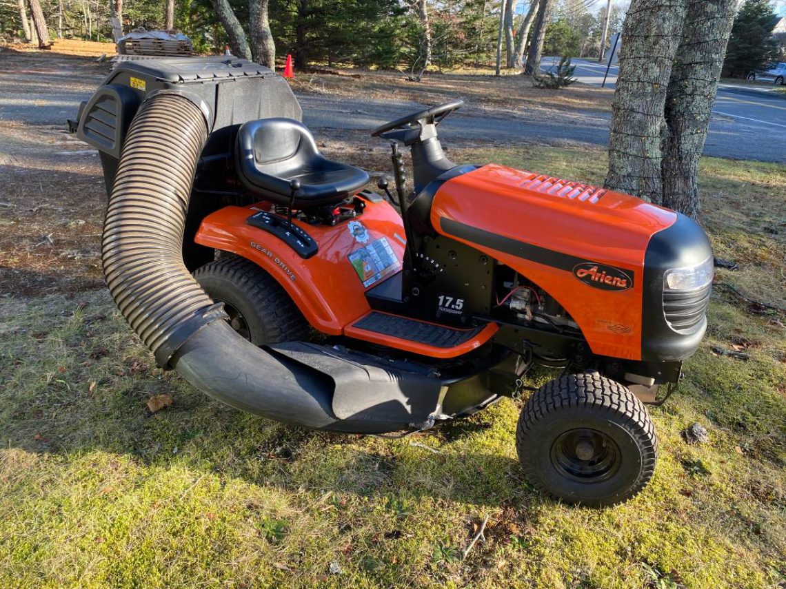 Ariens A175G42 Briggs and Stratton Gas 6-Speed Riding Mower - RonMowers
