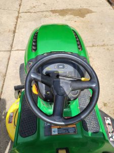 John Deere L111 automatic riding lawn mower - RonMowers