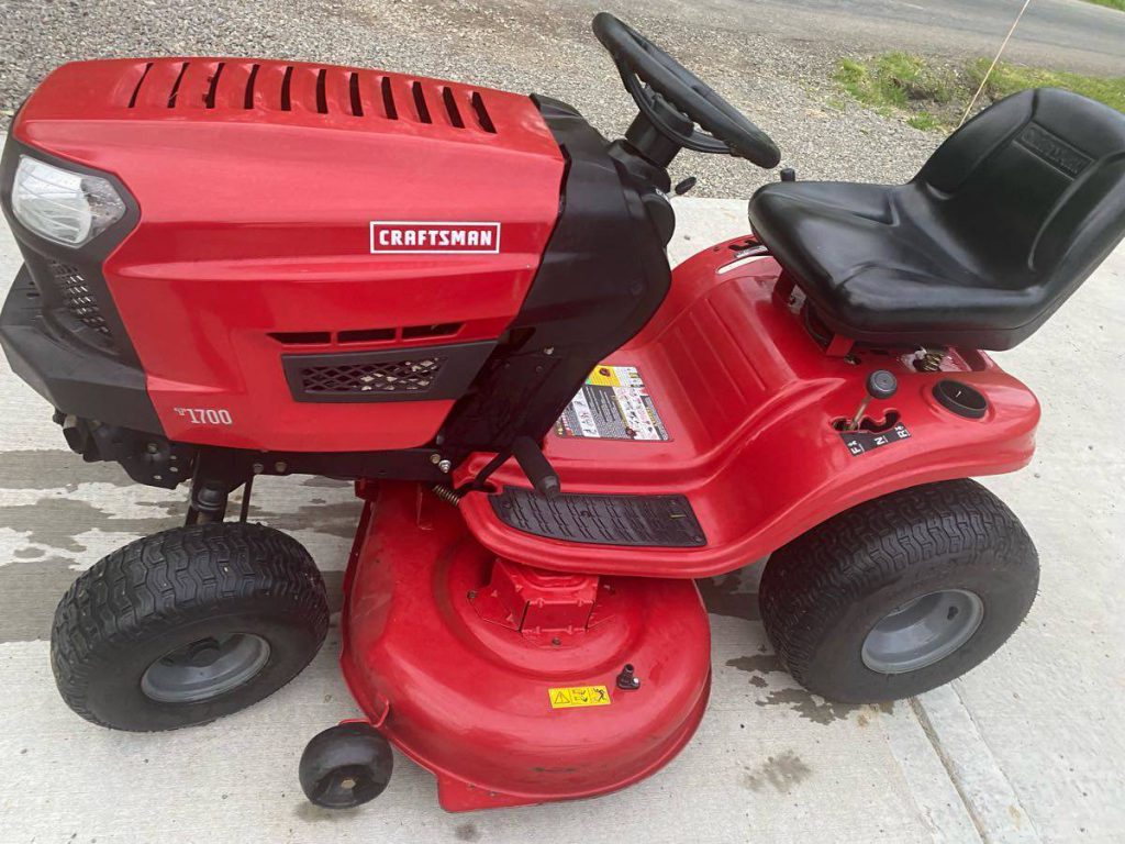 Craftsman T1700 46" Deck Hydrostatic Riding Lawn Mower - RonMowers