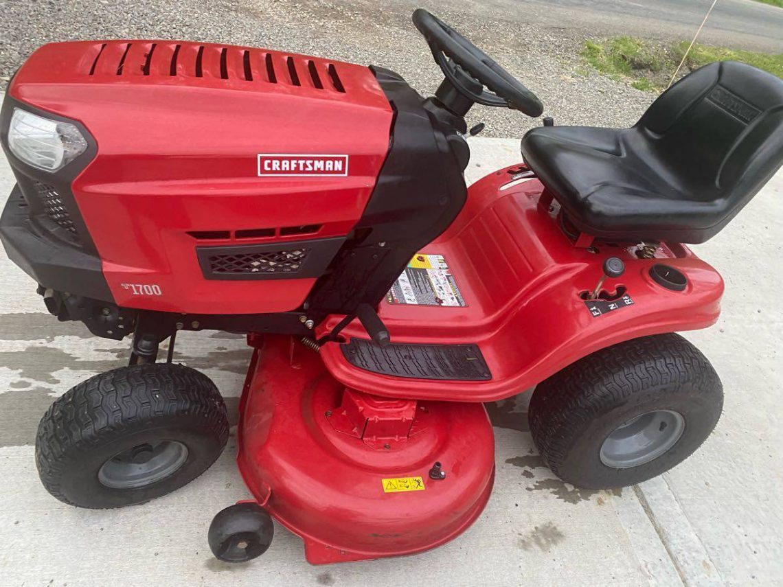 Craftsman T1700 46" Deck Hydrostatic Riding Lawn Mower - RonMowers