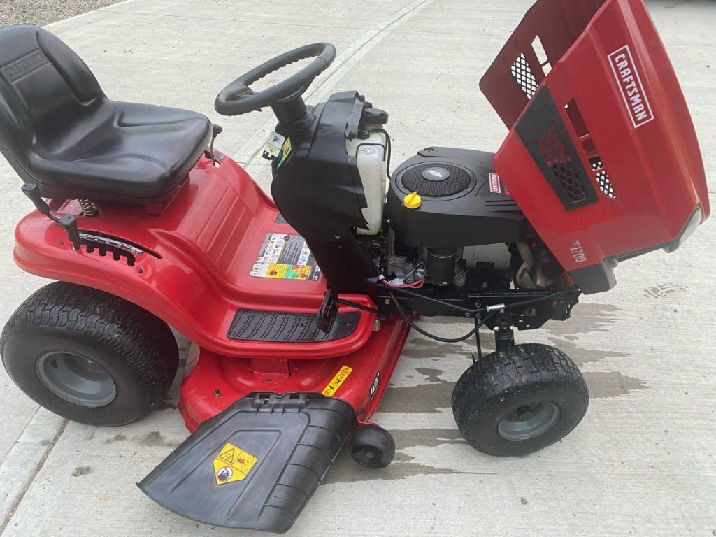 Craftsman T1700 46" Deck Hydrostatic Riding Lawn Mower - RonMowers