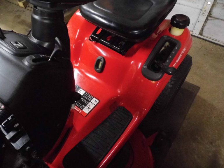 Snapper ST 2046 Hydrostatic 46 inch Riding Lawn Mower for Sale - RonMowers