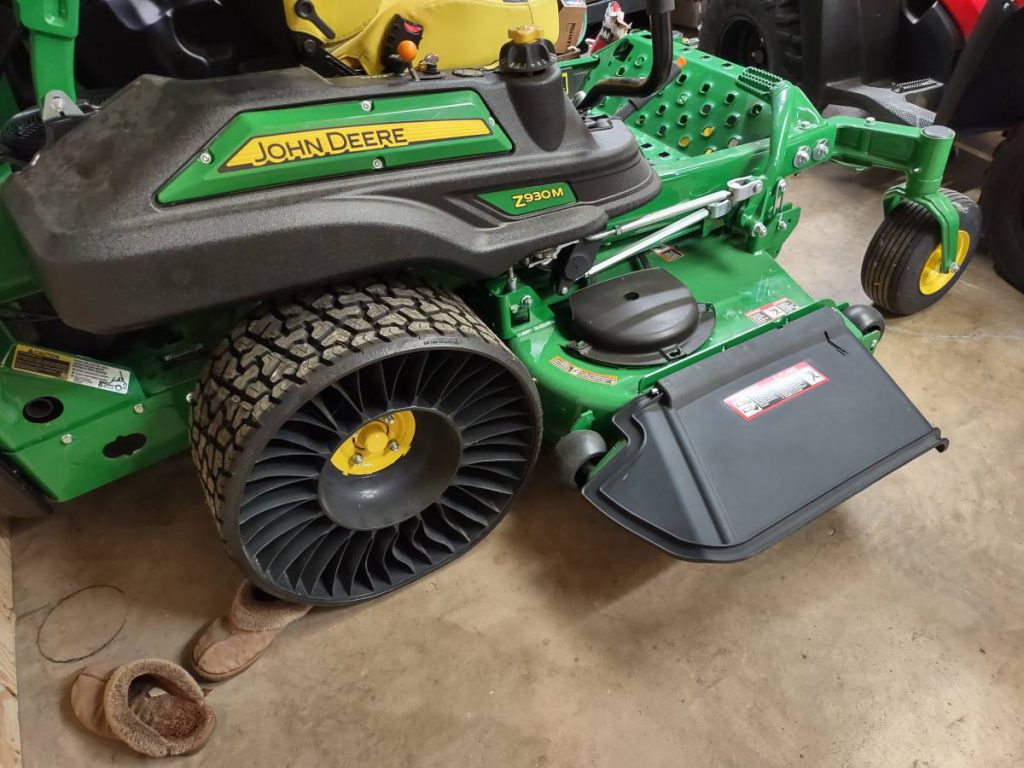 2021 John Deere ZTrak Z930 commercial grade lawn mower - RonMowers