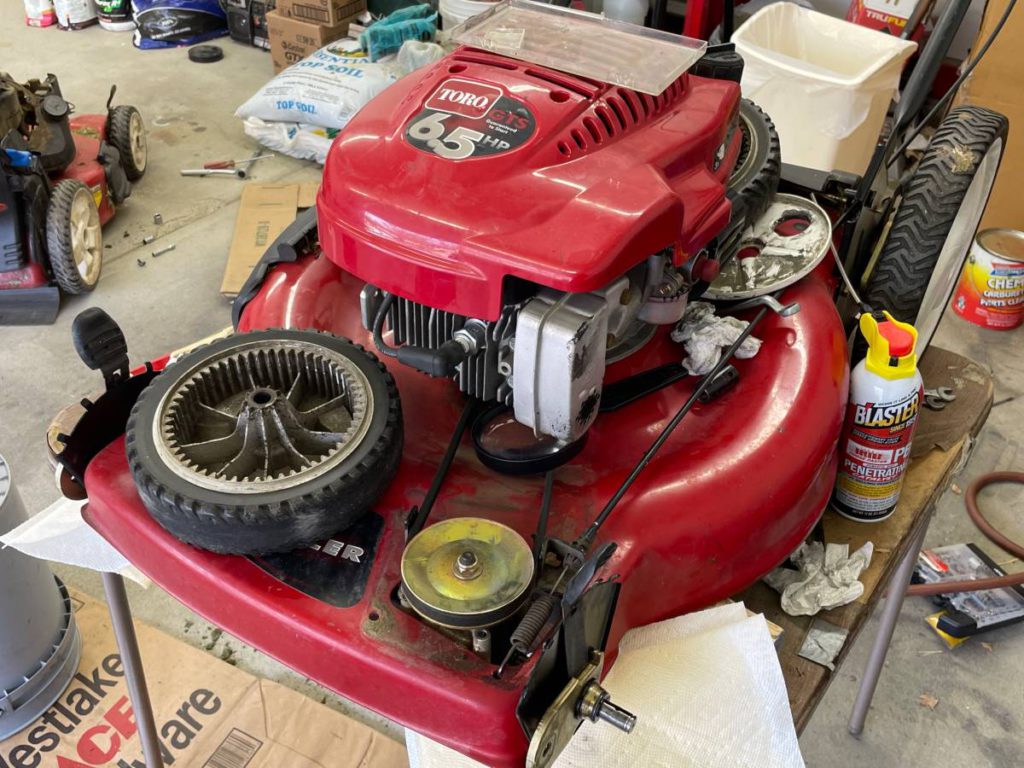 Toro Recycler 22 inch lawn mower in excellent mechanical condition ...