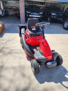 Nearly new Craftsman R110 riding mower with grass catcher - RonMowers