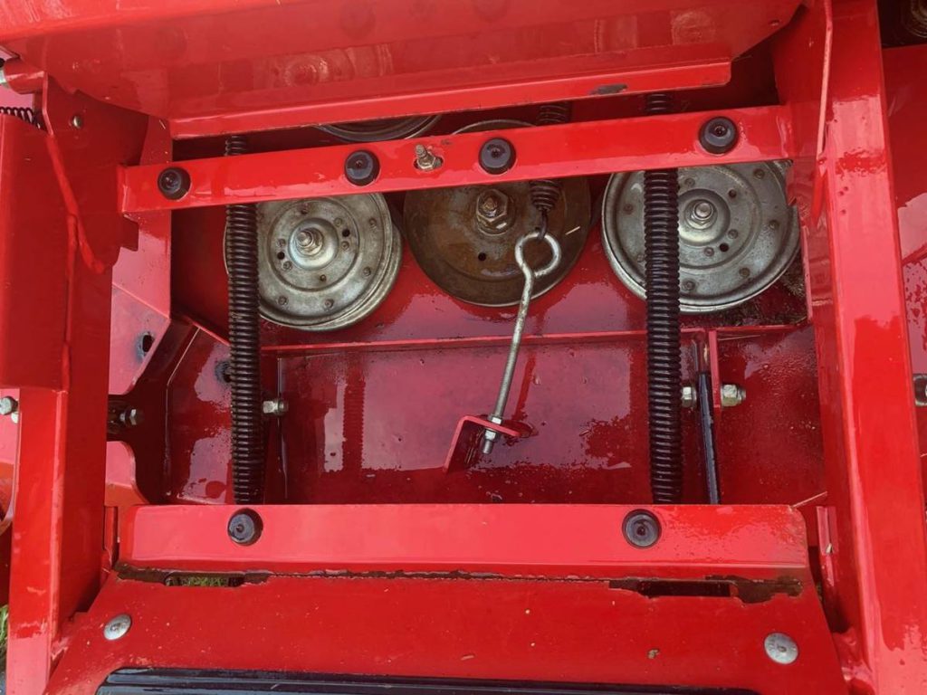 Ferris IS 700Z series zero turn riding mower for sale - RonMowers