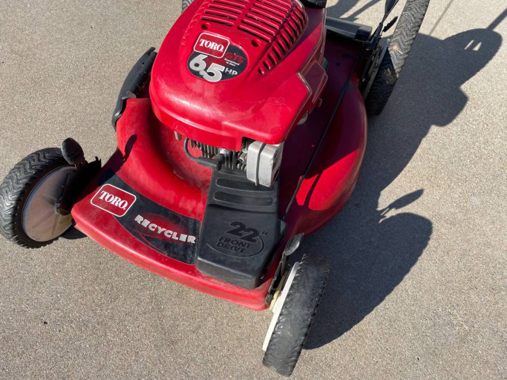 Toro Recycler 22 inch lawn mower in excellent mechanical condition ...