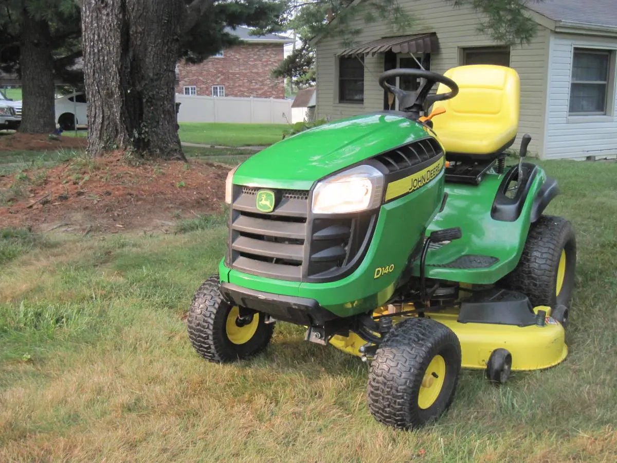 Pre-owned John Deere D140 for sale - RonMowers