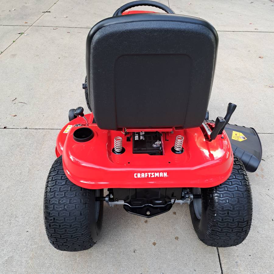 2020 Craftsman T140 46" Riding Lawn Mower in Excellent Condition - RonMowers
