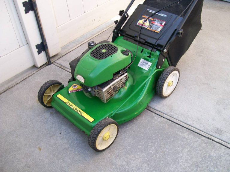 Used John Deere JS35 Self Propelled Mulching Lawn Mower - RonMowers