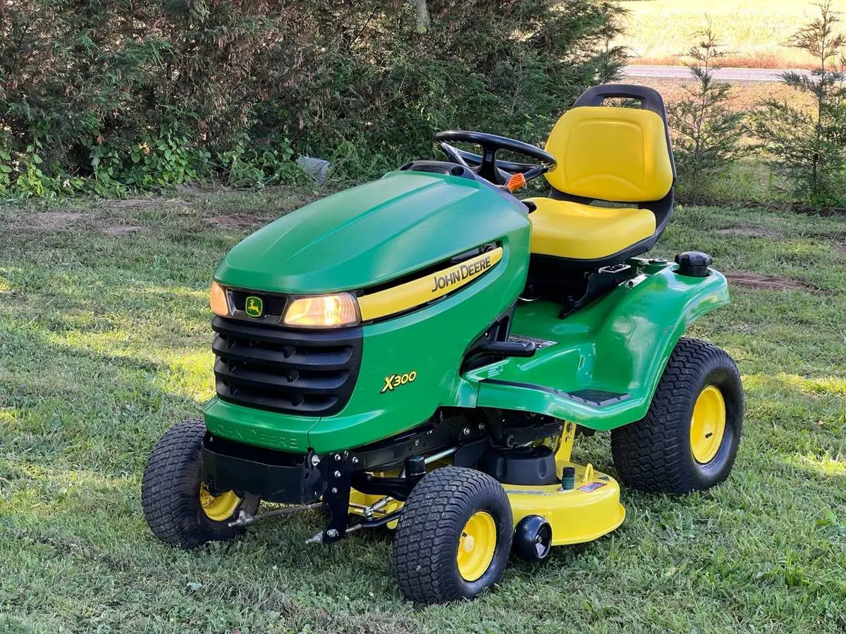 John Deere X300 under 400 hrs Riding Lawn Mower Tractor for Sale - RonMowers