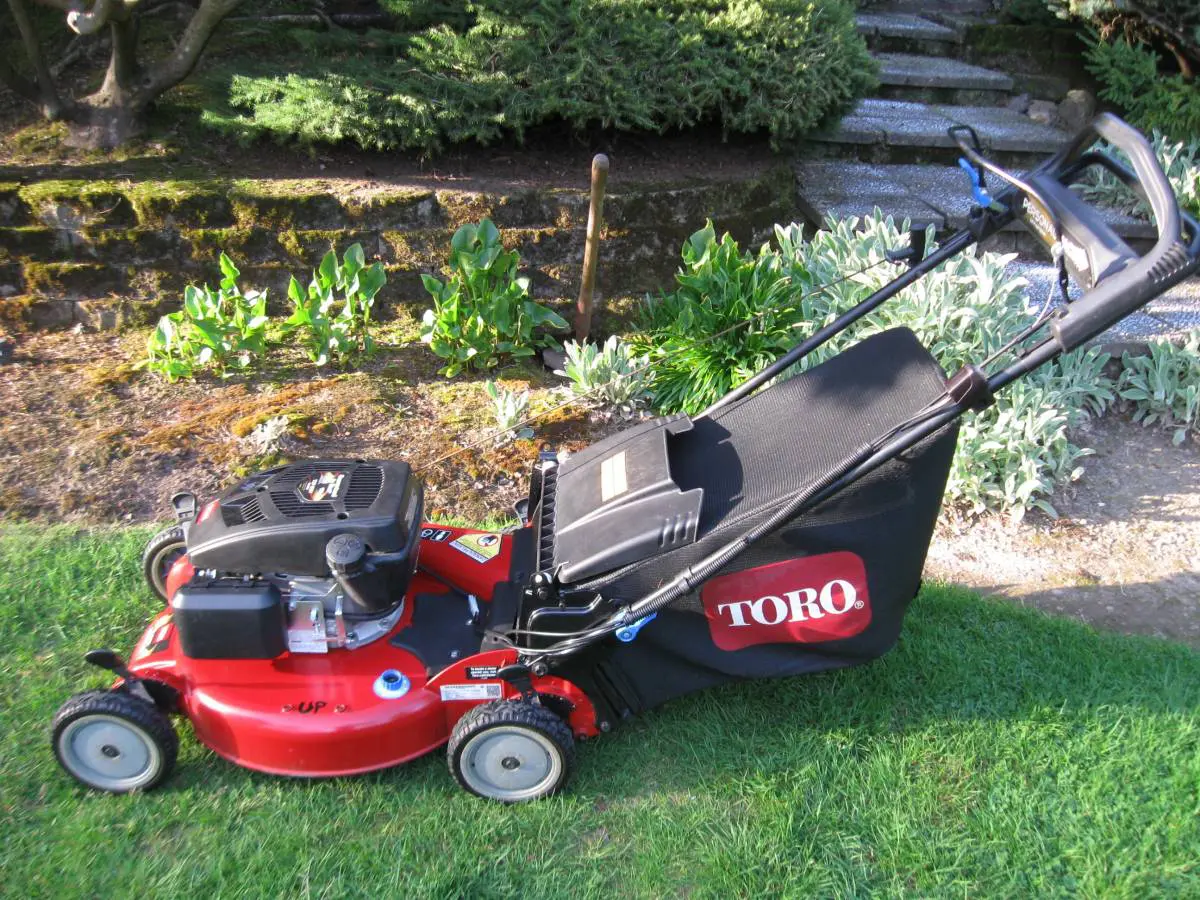 Like New Toro 20383 Super Recycler Lawn Mower for Sale - RonMowers